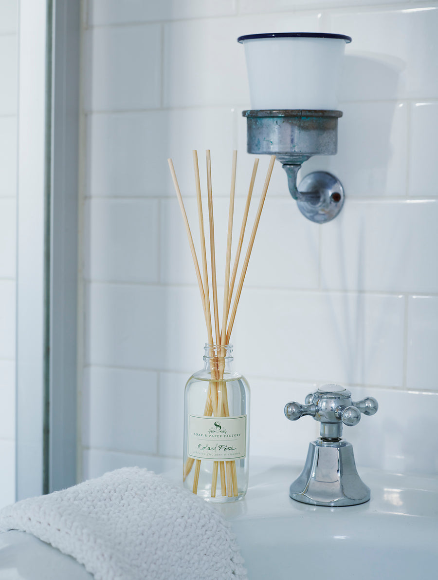 Roland Pine Reed Diffuser: Fresh Home Fragrance & Made in USA – Soap ...